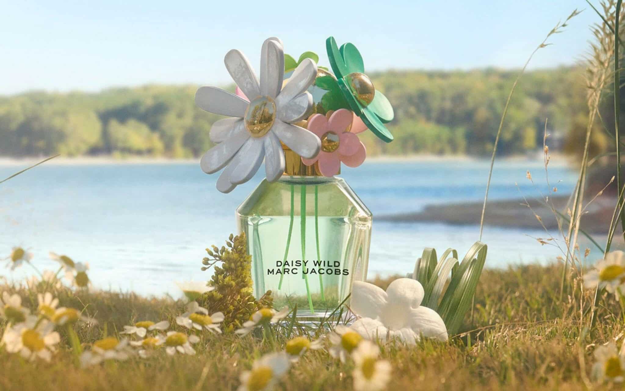 Marc Jacobs Daisy Wild Review: Tropical Dew-Kissed Florals