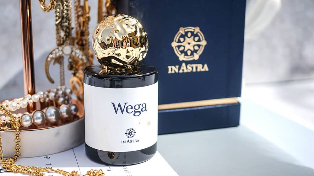 In Astra Wega Review: Sweet Raspberry & Fluffy Marshmallow